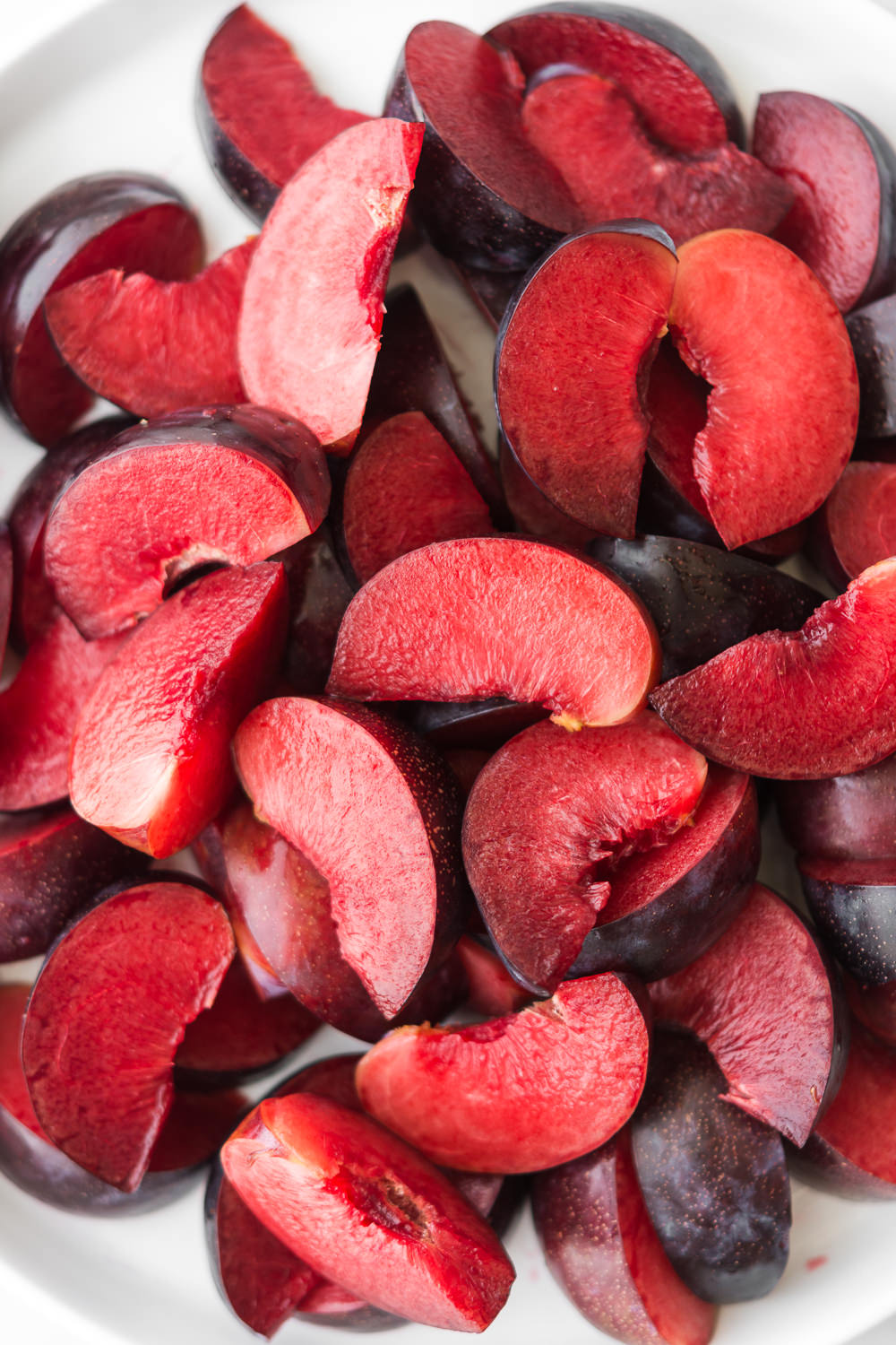 honey thyme poached plums with sweet mascarpone | With Spice