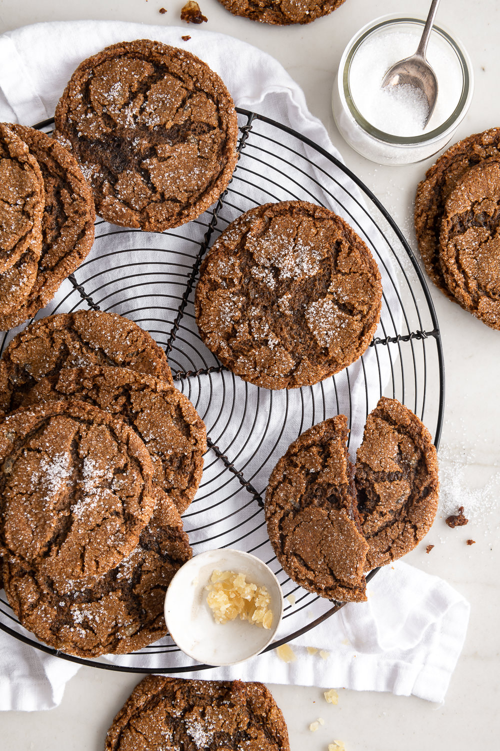 molasses crinkle cookies | With Spice